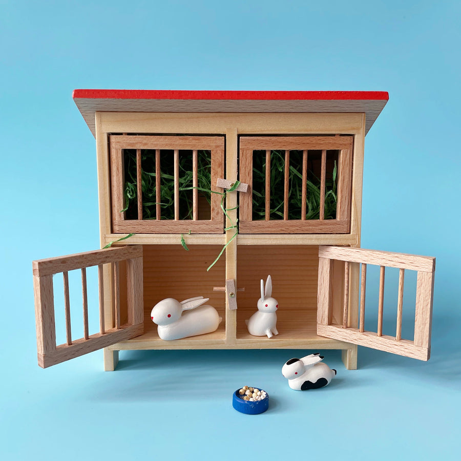 Mini Rabbit Hutch – Fair Play Projects